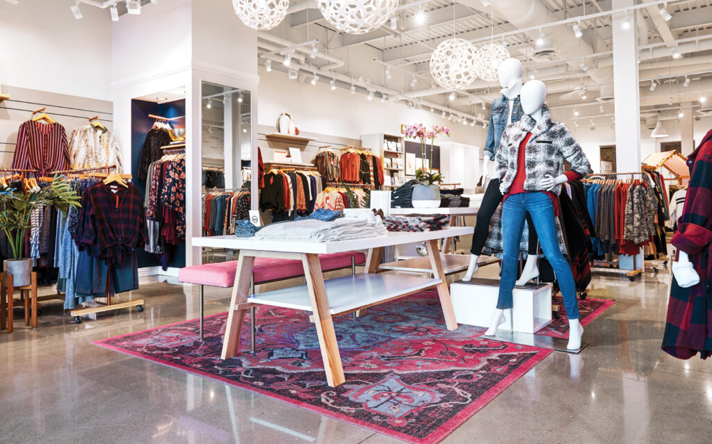 Fusion Specialties Store Design and Mannequin Solution for Evereve